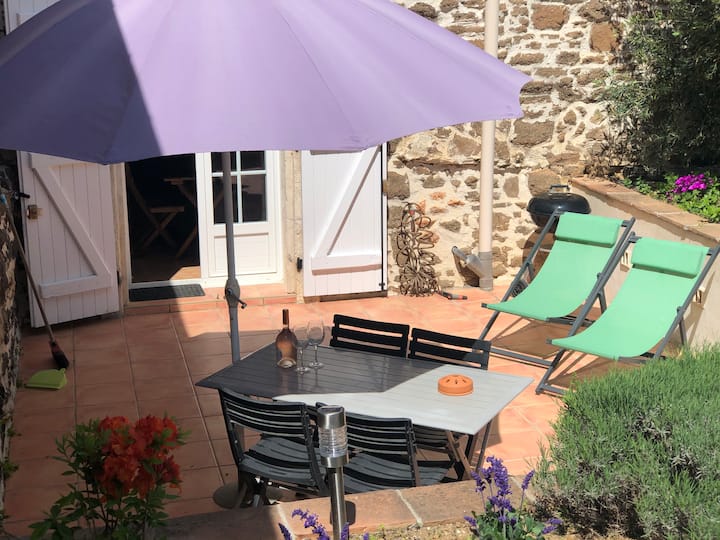 Joli Gîte Tout Confort Pour 4 Personnes - Vias