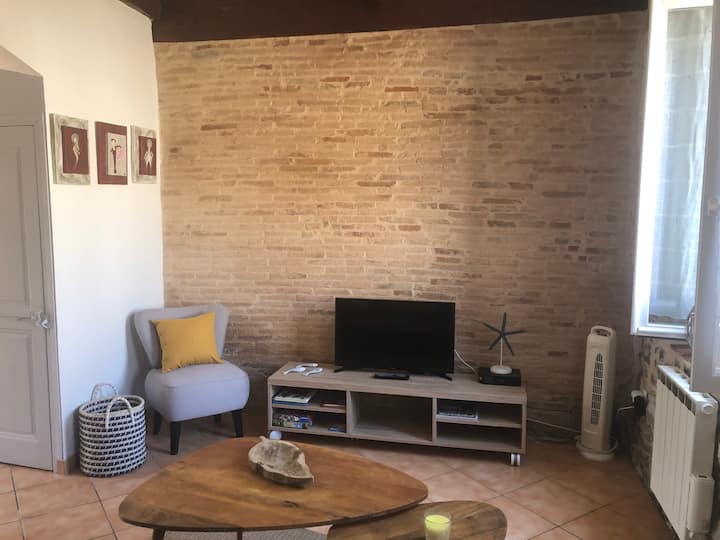 Joli Gîte Tout Confort Pour 4 Personnes - Vias