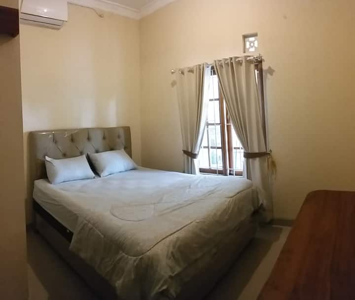 Villa 3a - Hadap Kolam Ikan (3-4 Pax) - Yogyakarta