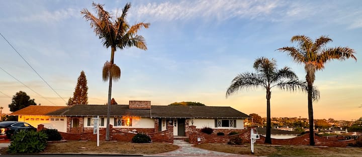 3bd Beach House In Carlsbad - 1 Mile To Ocean - Carlsbad, CA