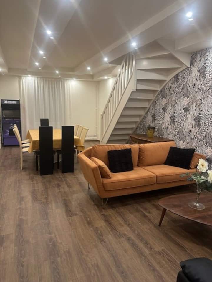 Maison En Bordure De Vignoble Et Jacuzzi - Zig Zag Parc