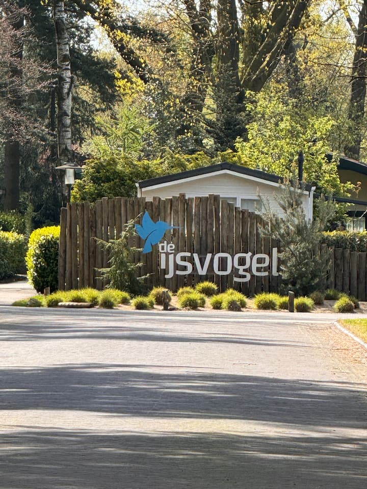 Ruim En Luxe Chalet Privétuin - Park 'De Ijsvogel' - Barneveld