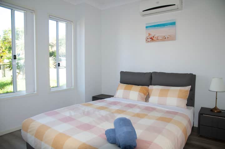 4 Bedroom House In Coomera - Jacobs Well