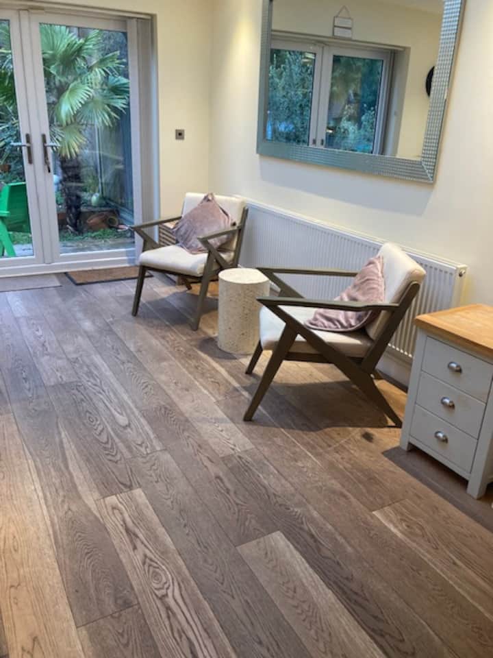 Stunning Home Sleeps 7; Excellent Transport Links - Harrow
