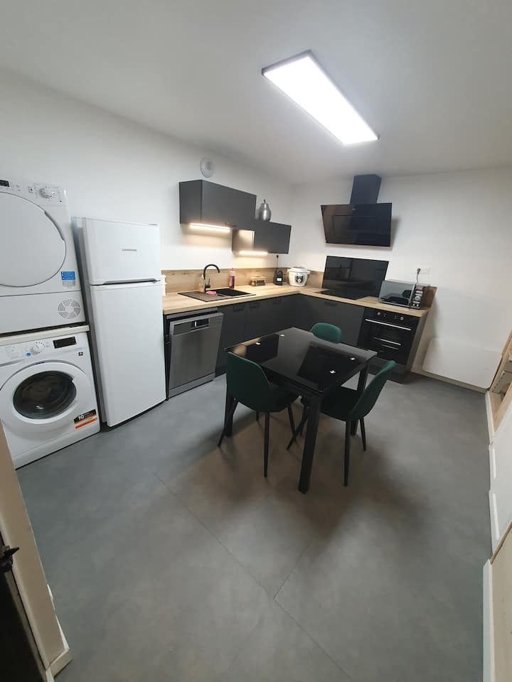 Maison Rénovée à Neuf 4/6 Personnes - Lussac-les-Châteaux