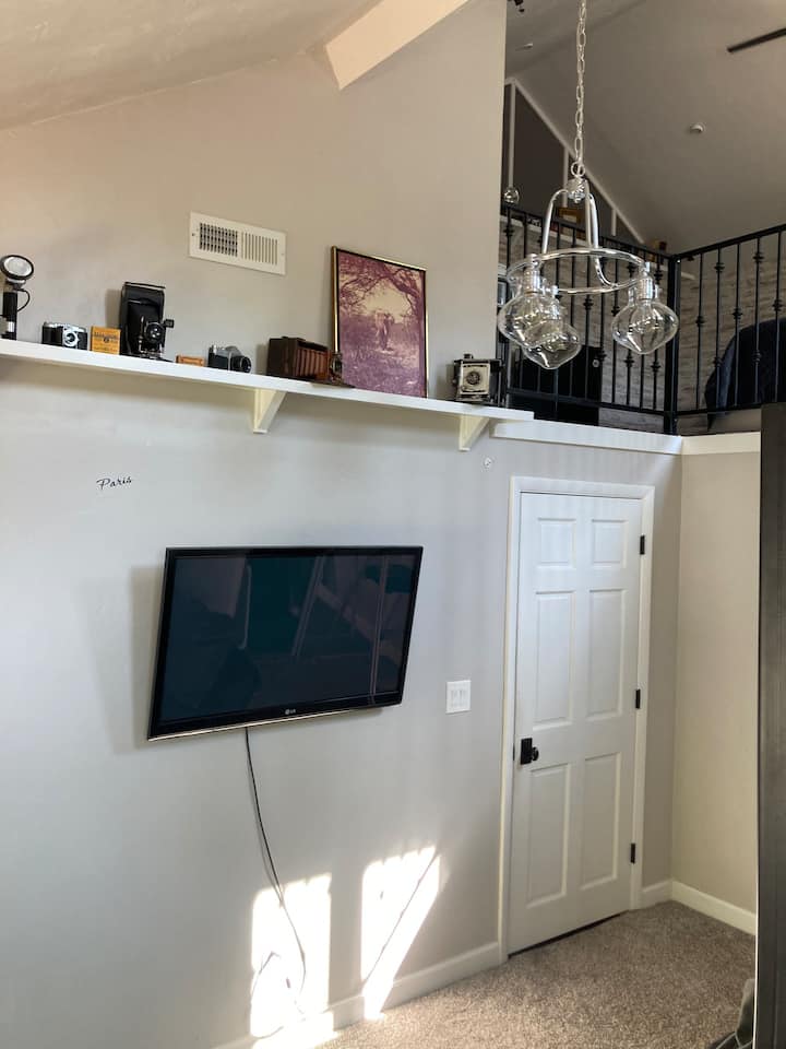 Lakefront Home With Loft Style Private Room! - Appleton, WI