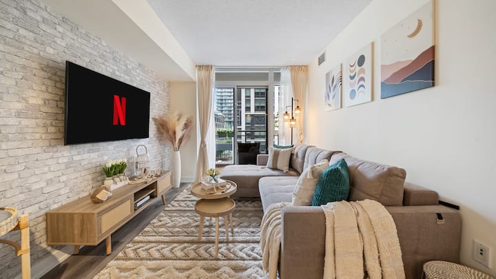 Boho Forest Escape King Bed 3br + Free Parking Dt - Toronto