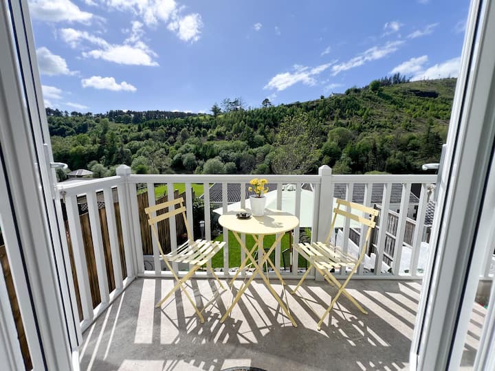 Stone Cottage | Rustic & Cosy With Mountain Views - Wales