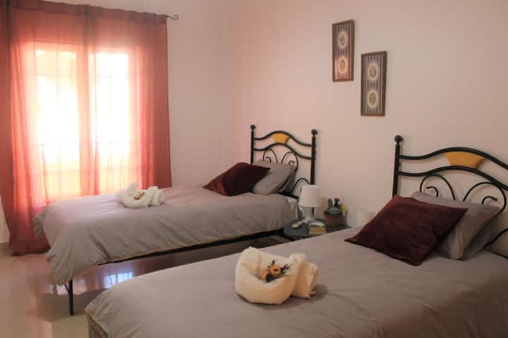 T2-5b Sra Rocha - Casas & Papeis - Lagoa