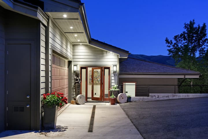 Beautiful & Spacious Basalt Home W/ Mountain Views - Basalt, CO