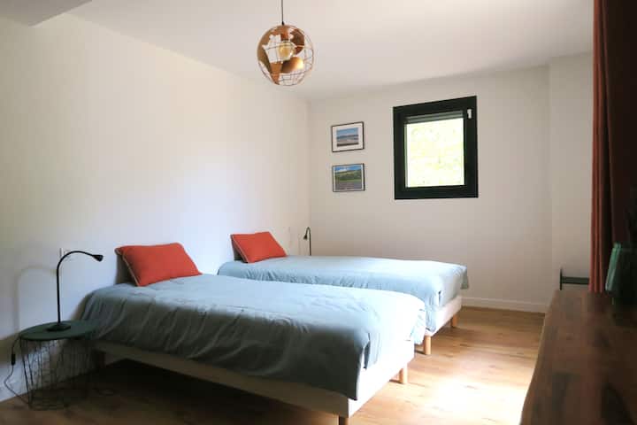 Chambre à Louer, Olivier - Roussillon