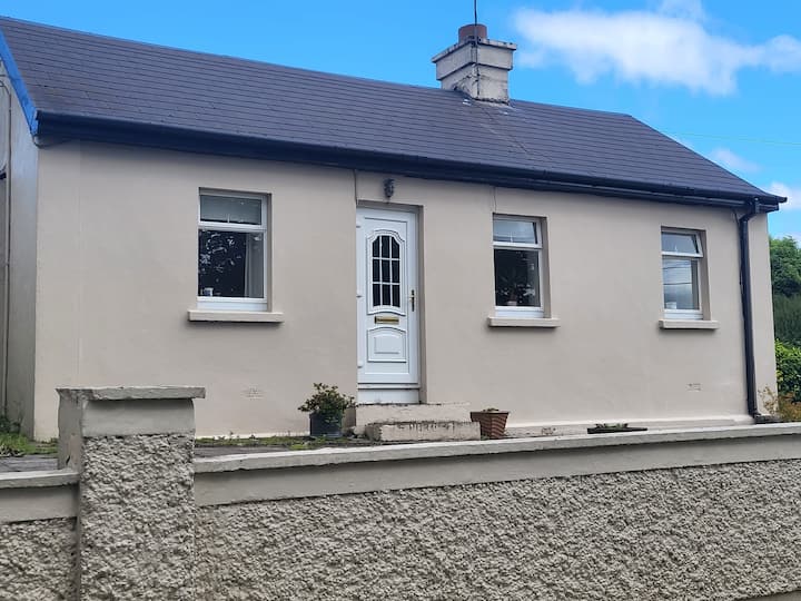 The Cottage By The Lake - Midleton