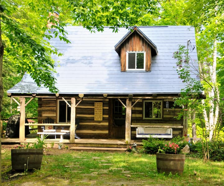 Charming Log Cabin - Val-des-Monts
