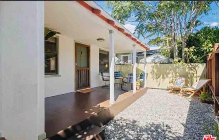 Spacious 1,400 Sq Ft Home 2 Bedroom 2 Bath In Weho - West Hollywood, CA