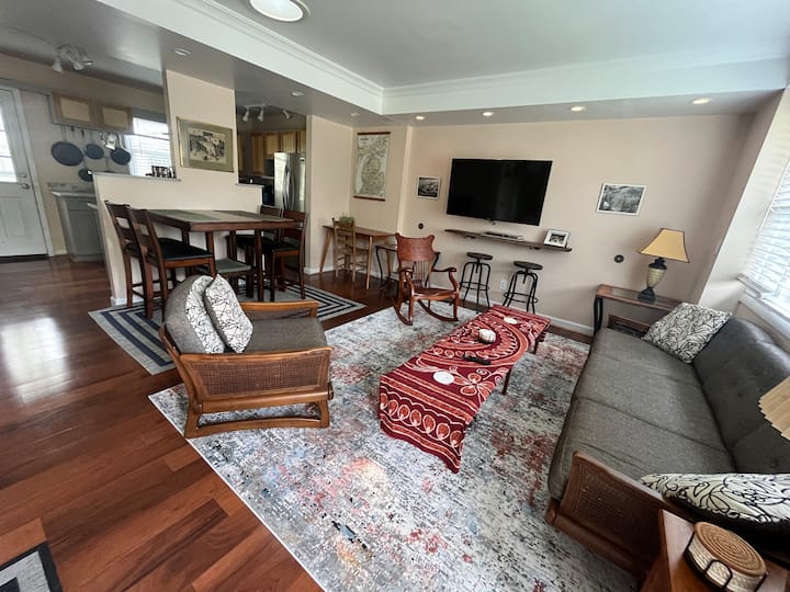 2br Steps From Woodward, Royal Oak | Sleeps 5 - Bloomfield Hills, MI