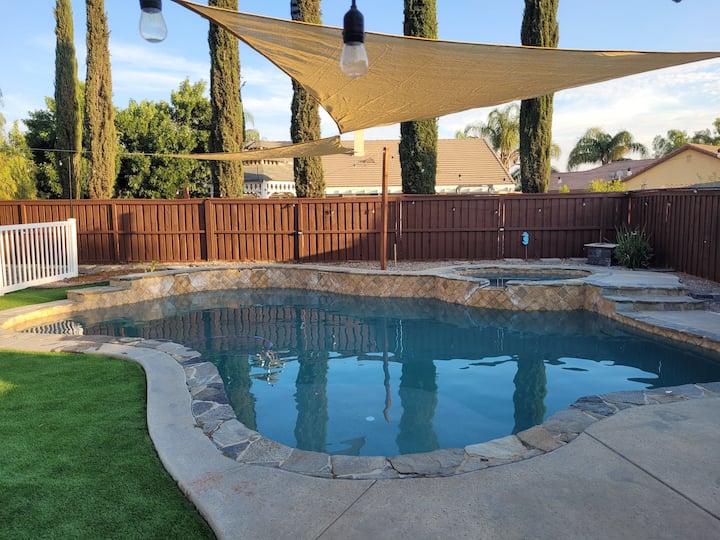 Quiet Home With Private Pool And Spa - Perris, CA