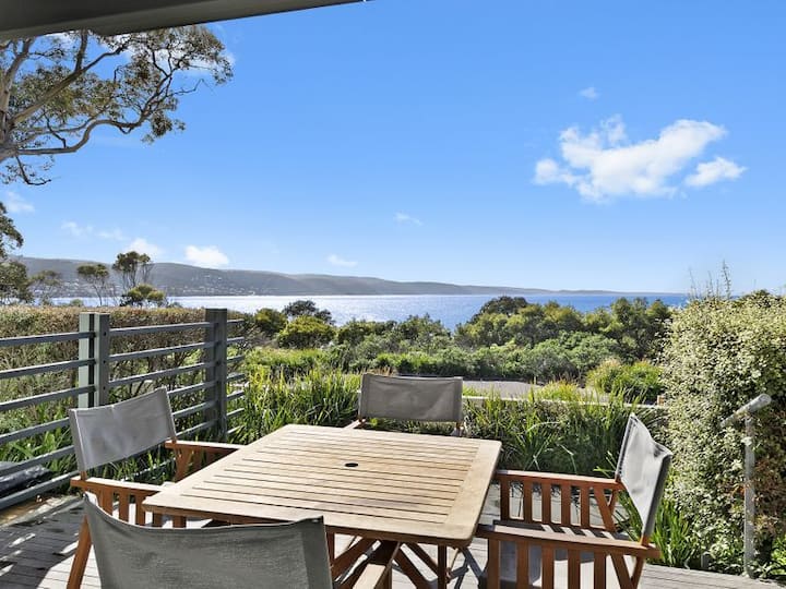 Las Canoas On The Beach - Lorne