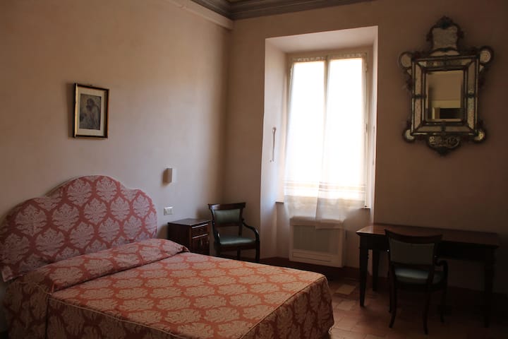 Appartamento Verde In Palazzo Storico Pieno Centro - Porto San Giorgio