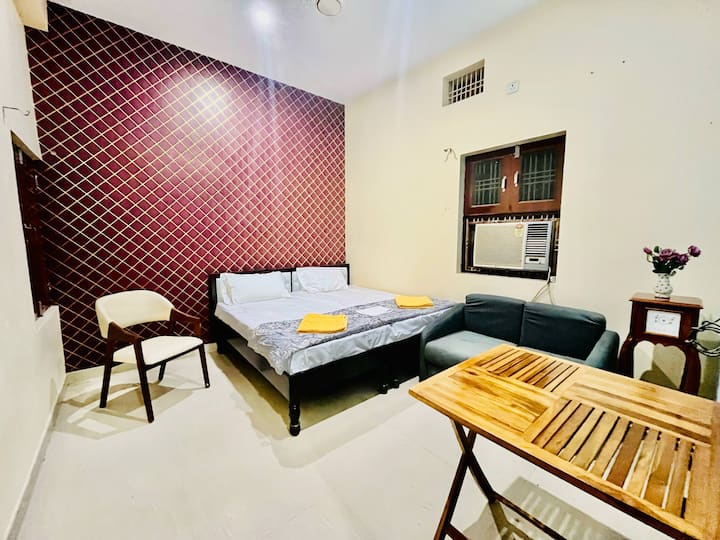 3bk Luxury Stay - Ground Floor- Near Ghat & Temple - Varanasi