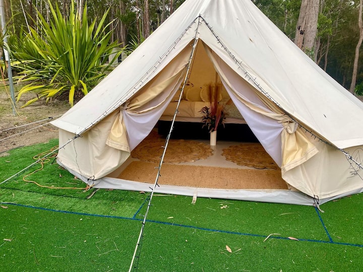 Rosco Nudist Club Glamping Tent - Wakefield