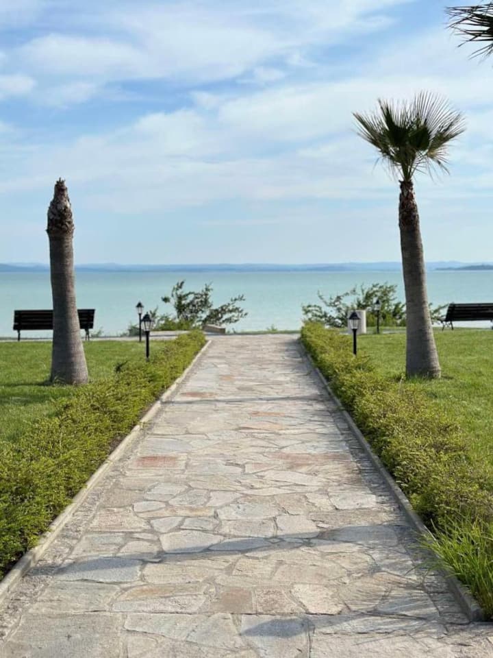 Pool Apartment On The Beach - Burgas