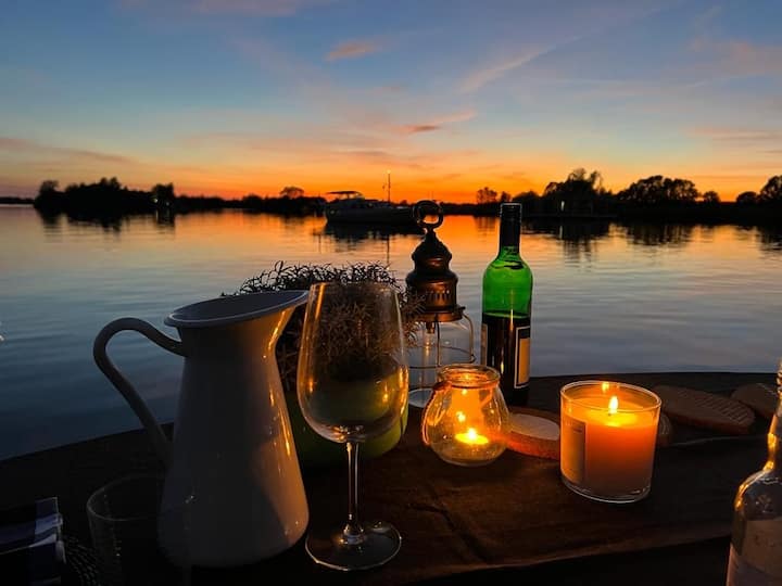 Waterhuisje Geluksvogel Met Sloep - Leiden
