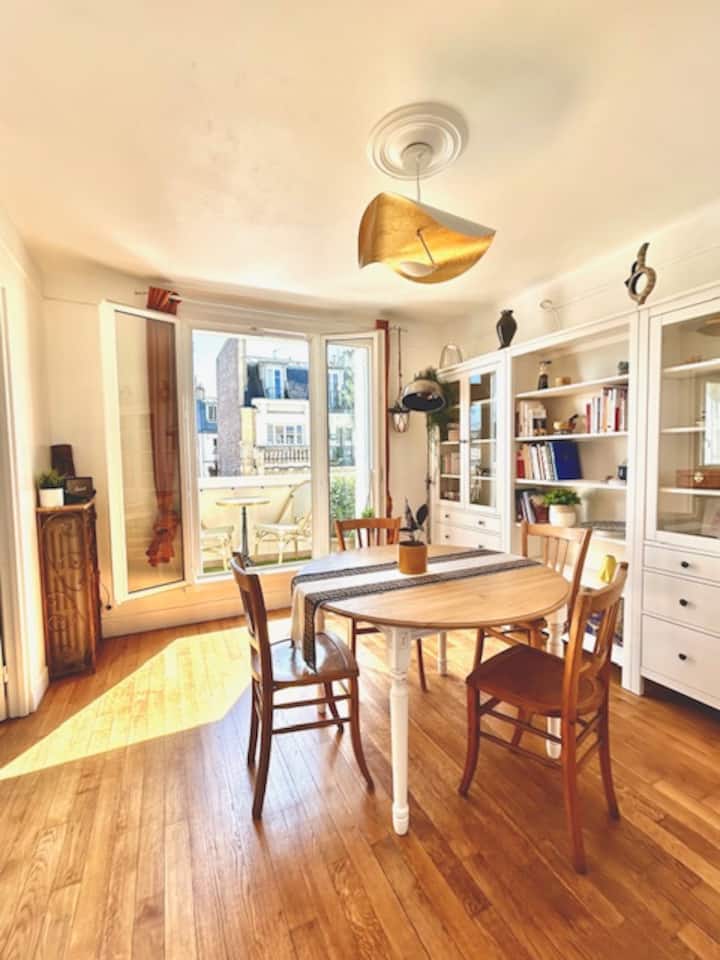 Charming Flat Near Eiffel Tower! 3 Rooms+balcony - Métro Nationale, Paris