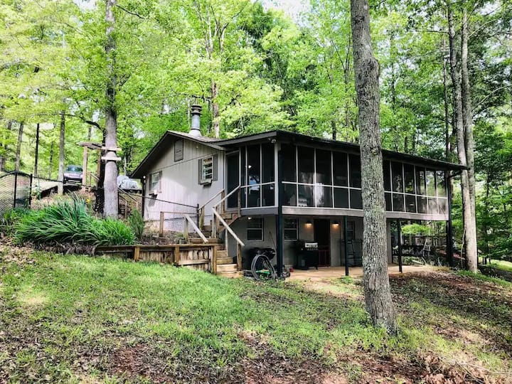Lakeside Home Kayaks, Fireplace, Pets Welcome - Eatonton, GA
