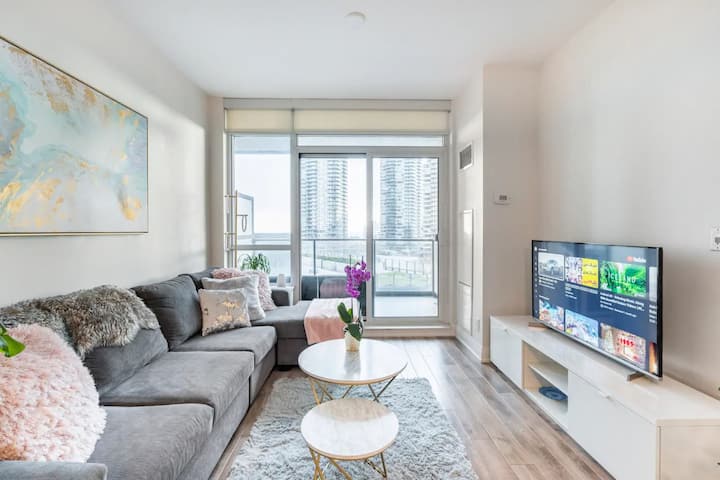 Sunny Lakeview Condo Close To Downtown And Airport - Mississauga