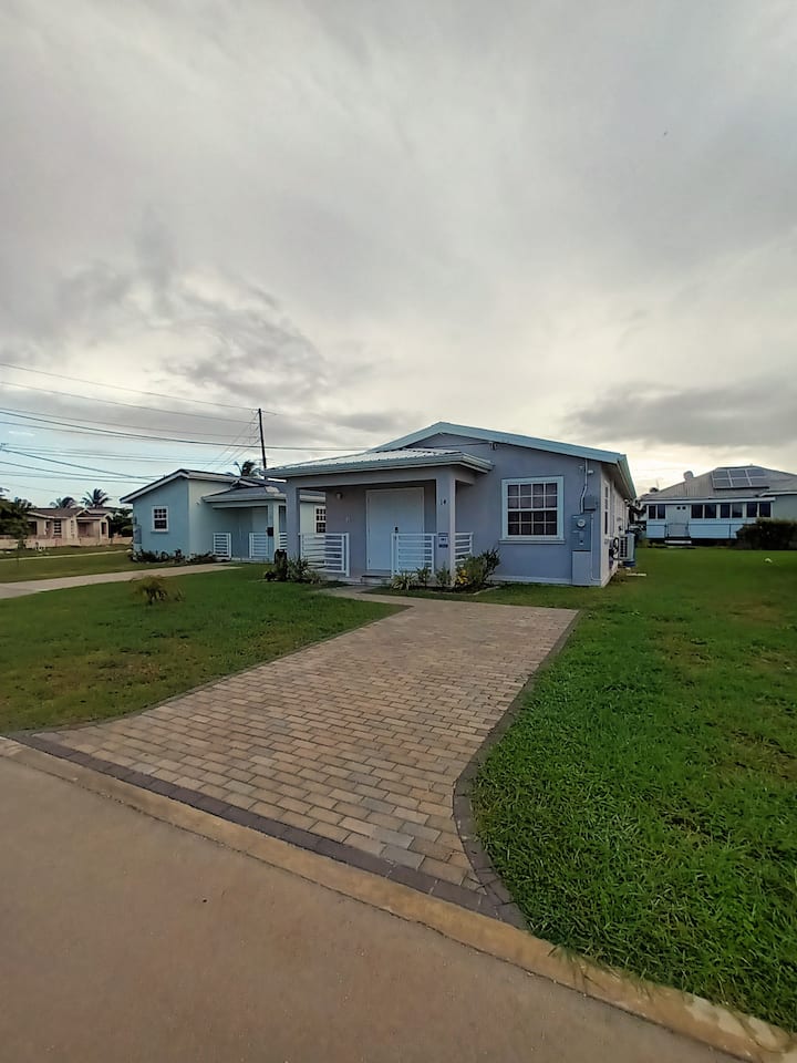 Heart's Haven Hideaway (2br 2ba Near Airport) - Barbados