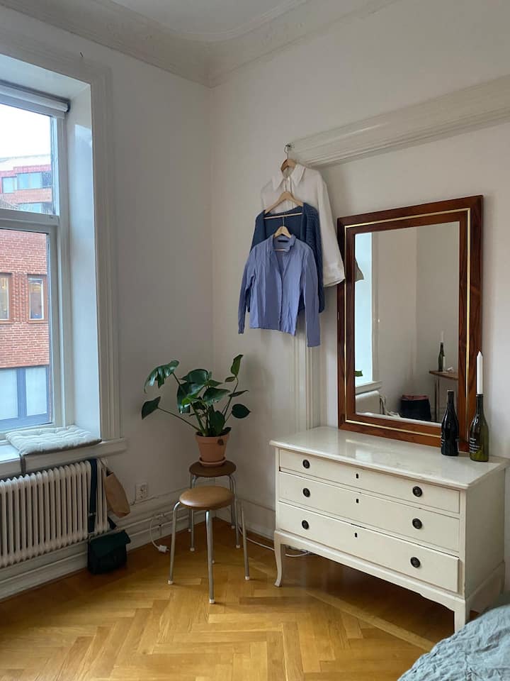 Charming Room In Bohemian Apt - Malmö