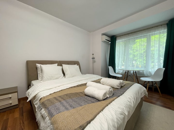 Soundless Studio | Unirii Square - Bucarest