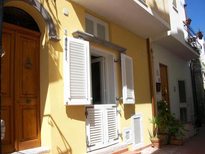Lipari Dorotea Studio P. Mazzini - Lipari