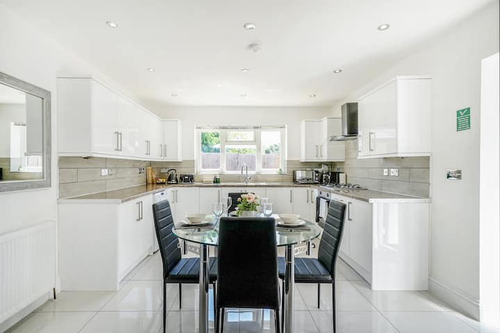 Large House Nr Station 4 Contractors +Free Parking - Reading