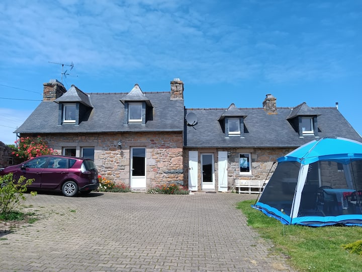 Chambre Dans Longère Bretonne Avec Vue Mer - Île-de-Bréhat