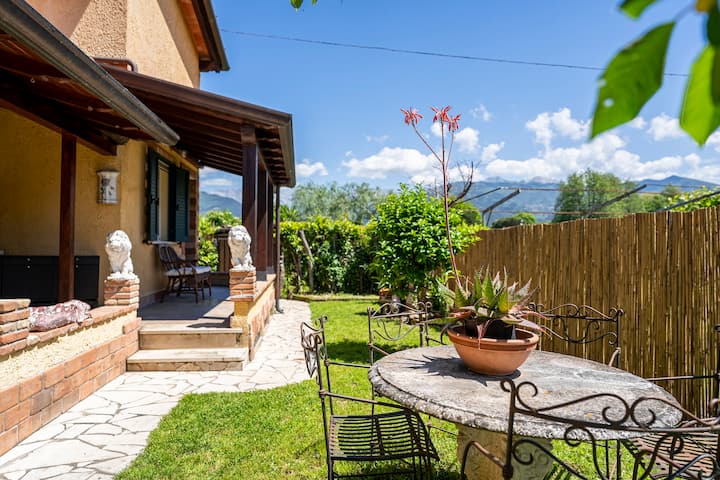A 5 Min Dal Mare - Casa Con Parcheggio Gratuito - Massa