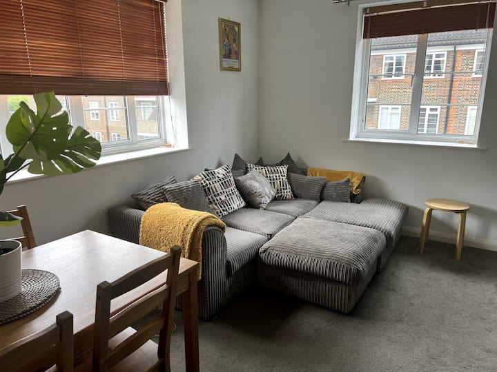 Cosy Flat In Southfields - Surbiton