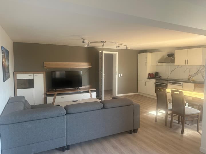 Apartment 2 Schlafzimmer, Balkon - Halle (Saale)