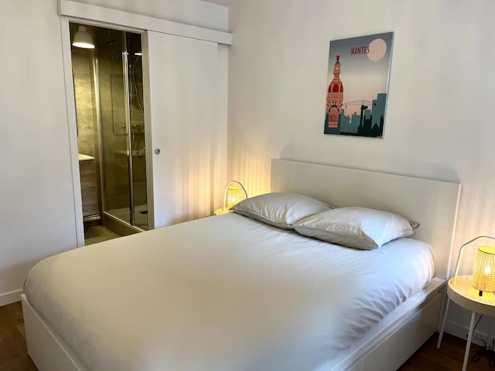 T2 Au Calme Proche Mellinet Avec Parking Et Balcon - Nantes