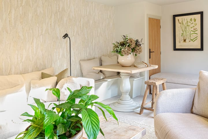 The Matrons Office - Cotswolds - Log Burner - Stow-on-the-Wold