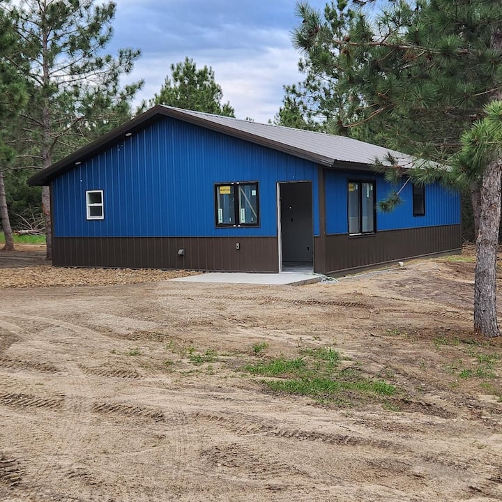 New 2 Bedroom, 1 Bath Cabin - Nevis, MN