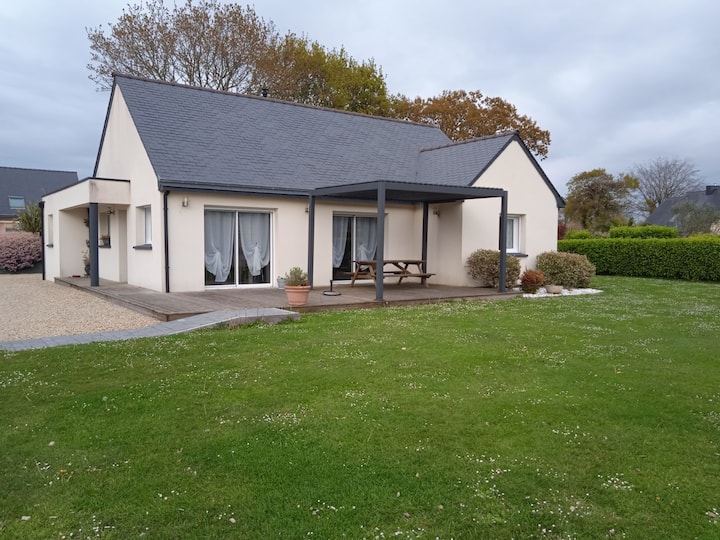Maison à 4 Km De La Mer - Lannion