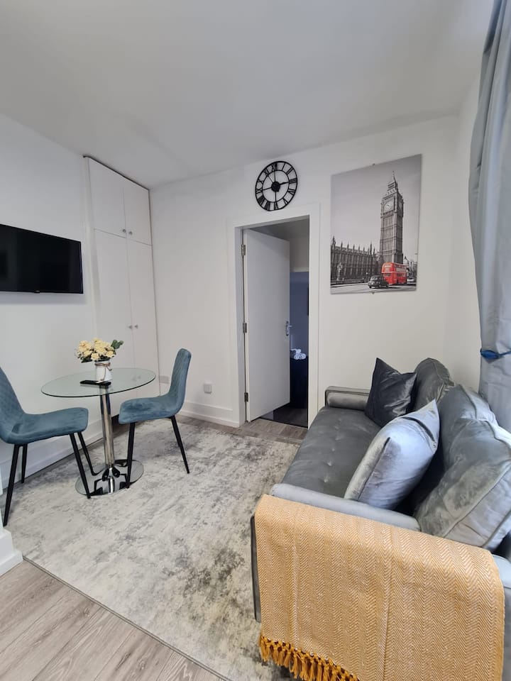 Stylish And Spacious, 1 Bedroom. Kensal Green Tube - Londres
