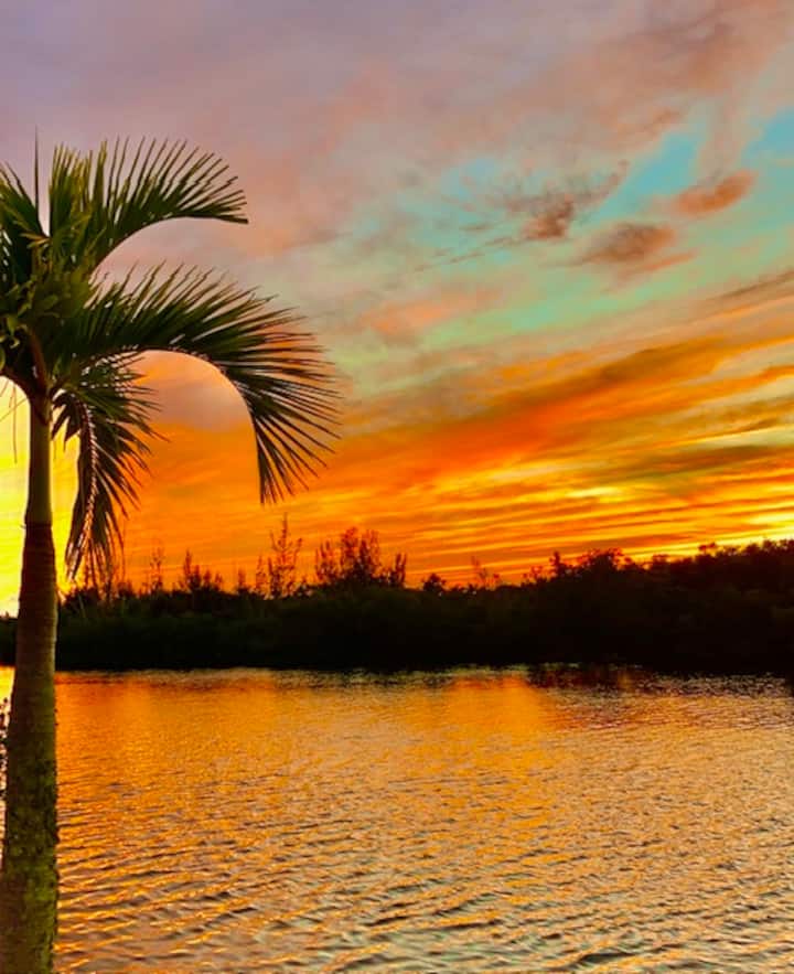 The Cape Escape - Cape Coral, FL