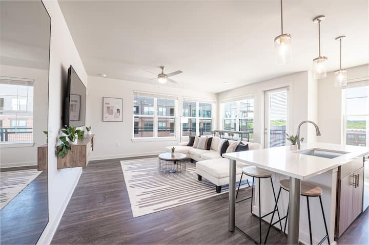*New Building* Chic & Cozy 2br Apt - Buckhead, GA