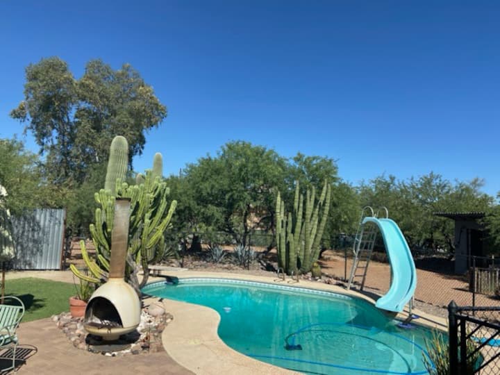 Beautiful Desert Garden Retreat - Tucson, AZ