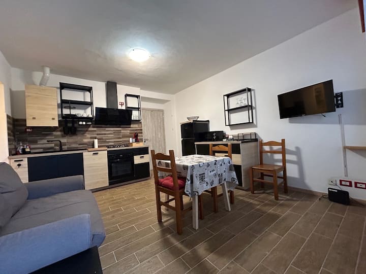 Apartment With Private Parking - Lac Majeur
