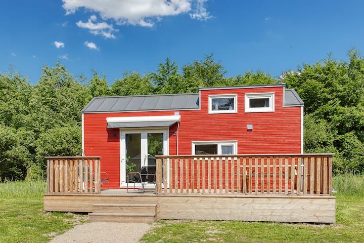 Rode Tiny House Met Zwembad - Zeewolde