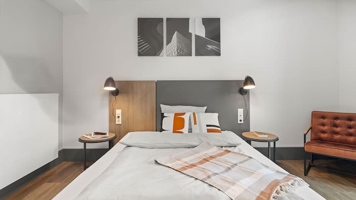 Smartments: Modern Living At Frankfurt Airport - Frankfurt