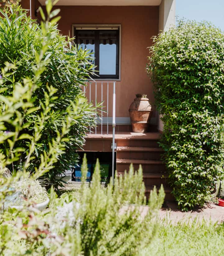 Tuscany Villa With Garden And Terrace - Carrara